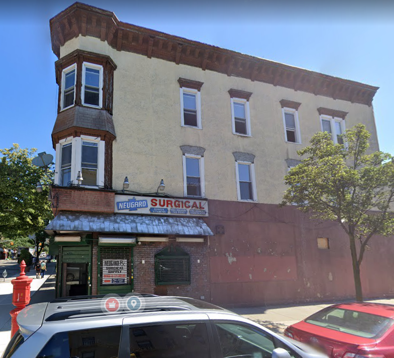Elegant Queen Of The Click Bay Ridge Photos